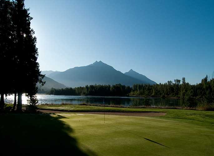 Packages & Deals | The Stoke Hotel, Revelstoke, BC